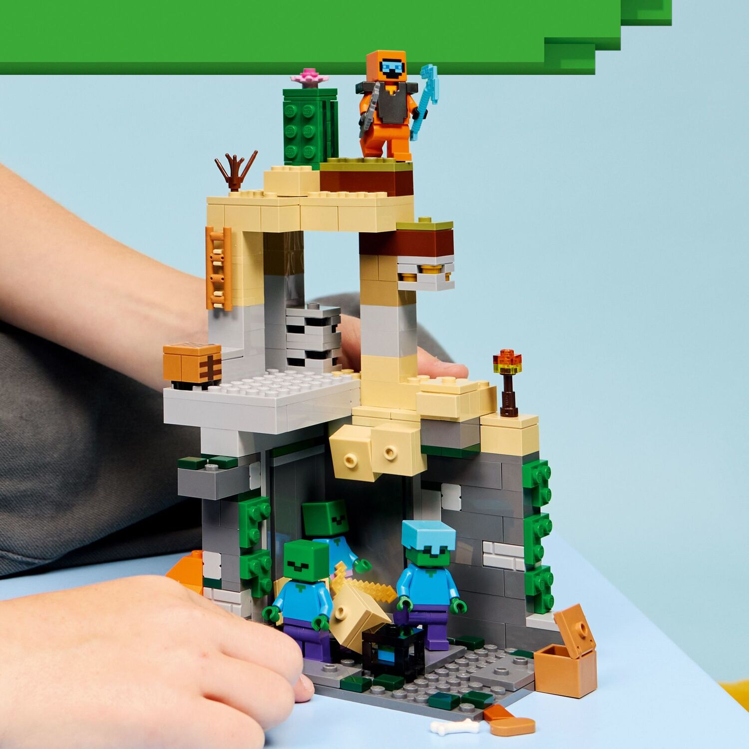 LEGO Minecraft: Zombie Dungeon - Lucky Duck Toys