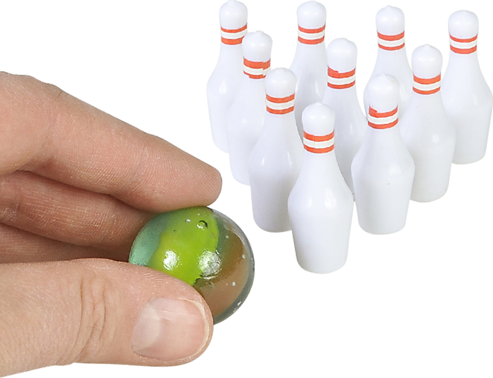 Miniature Bowling Pins Bowling Pins Setup Hi Res Stock Photography And